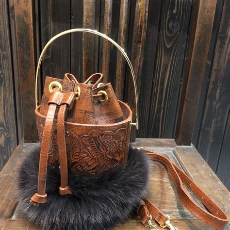 スーツ グレースコンチネンタル ショルダーバック 皮 茶色 大きめ 37u8n M78200975562 アメリカン