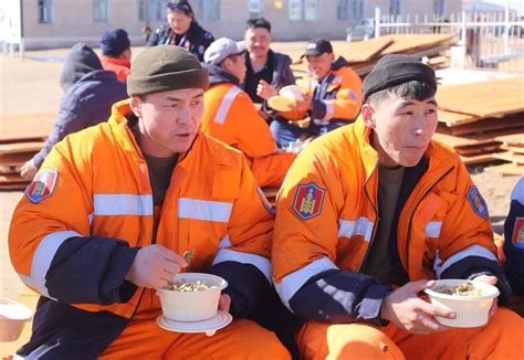 Ж Монгол Жангум ХАЙРТАЙ ШҮҮ ХӨЛӨНБУЙРЧУУД АА ДҮҮРЭН ДҮҮРЭН ЯВААРАЙ 💪 ️💪 Жангүмын гарын