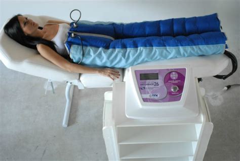 Maximed • Phone 800 919 2369 Lymphedema Treatment Therapy