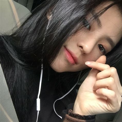 한소희 데뷔전 And 데뷔초 인스타 사진들  연예이슈 수다방 네모판