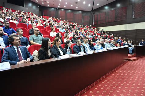 УНСС Разглеждате снимки от ТРЕТА НАУЧНА И БИЗНЕС КОНФЕРЕНЦИЯ ПО ЛОГИСТИКА И УПРАВЛЕНИЕ НА