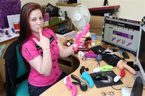 Weird Jobs That Pay Surprisingly Well EBaum S World