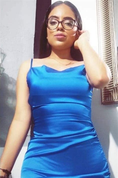 Morenita Putona Lentes Perrolobohombre