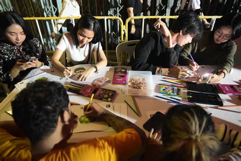 ประมวลภาพวันลอยกระทง 2566 คลองโอ่งอ่าง คึกคัก