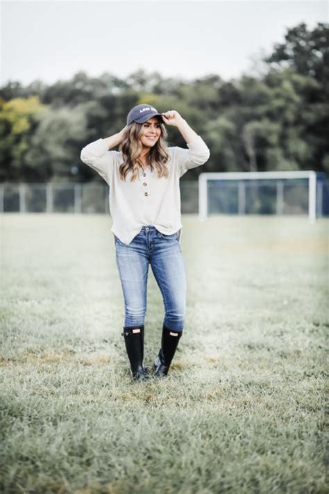 Easy Practical Fall Outfit Ideas For Soccer Moms With American Eagle Outfitters 1 Dress Cori Lynn