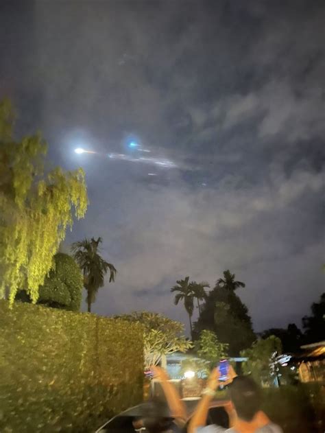 새벽에 웬 불꽃놀이中 우주쓰레기 논란 속 추락 과학을읽다