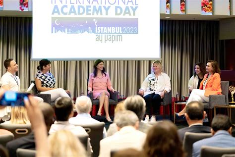 Beren Saat Yeni Bir Karakter Beni Buluyor