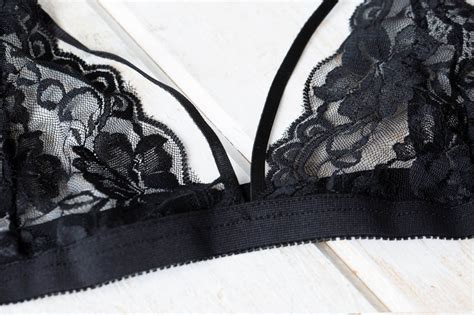 Bralettes For Big Boobs Divine Or Disaster Elle Courbee