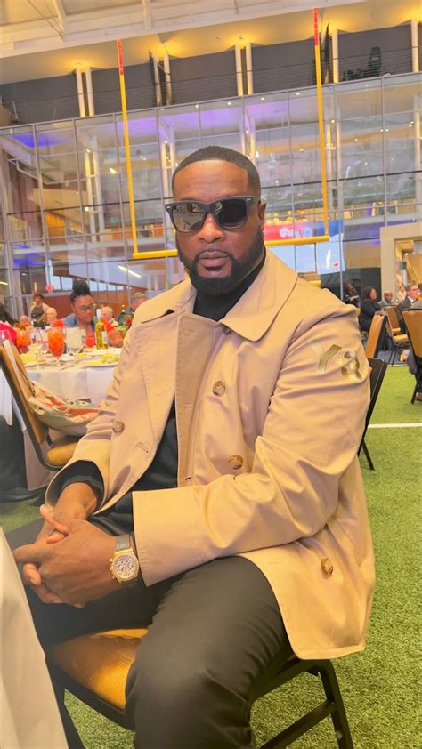 Aboutlastnight Theshift Devyne Stephens