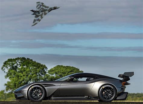 Vulcan Supercar Meets Vulcan Bomber Torque