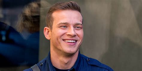 Does Oliver Stark Have A Wife The Actor Is Not Married Although He Was Linked To A Marvel Actress