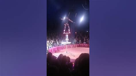 Цирковое представление Акробат Youtube