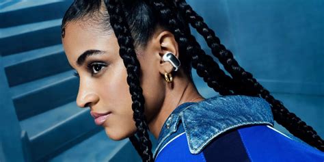 Open Ear Vs In Ear Headphones The Ultimate Guide Bose