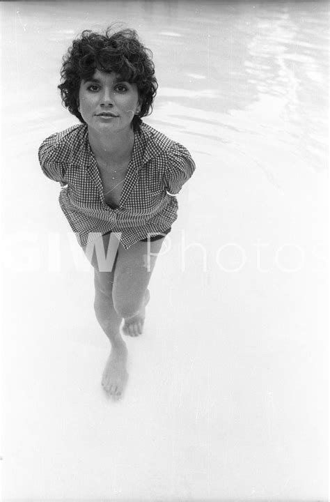 Linda Ronstadts Feet