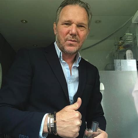 Ludovic Manka Ludovic Manka • Threads Say More