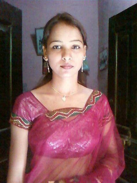 Pin By Bonnie Cee On Hijra Girl Saree Red Saree