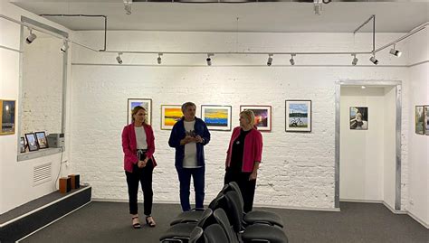 Стишене місто у столиці показують проєкт про дорослішання під час війни Вечірній Київ