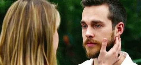 Supergirl Melissa Benoist  Supergirl Melissabenoist Karadanvers