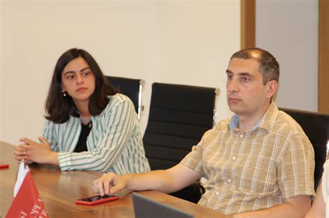 ესეების კონკურსი