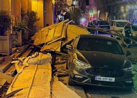 ბათუმში პიაცას მოედანთან ხარაჩოები ჩამოინგრა დაშავდა ცოლ ქმარი