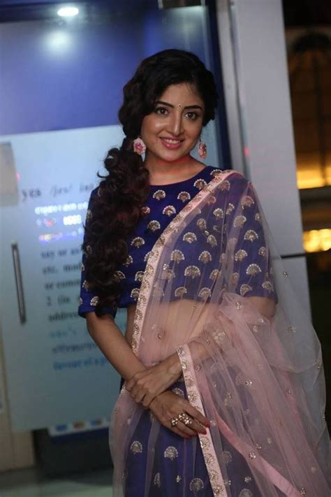 పూనమ్ కౌర్ Photos And Images 7105 Filmibeat Telugu