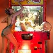 Miley Cyrus Plastik Magazine Nude Shesfreaky