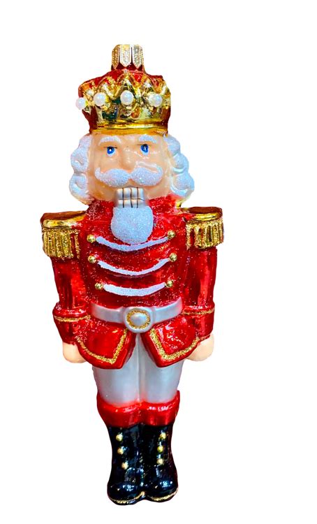 Щелкунчик в красном камзоле