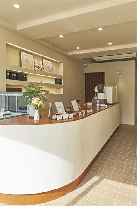 No2677 파티스리꼬똥 화이트and우드 따뜻한 분위기의 17평 제과점 인테리어 인테리어 카운터 디자인 카페 인테리어 디자인 No2677 파티스리꼬똥 화이트and우드 따뜻한 분위기의 17평 제과점 인테리어 인테리어 카운터 디자인 카페 인테리어 디자인