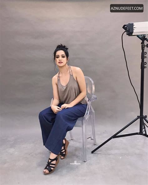 Sue Ramirez Feet Aznudefeet