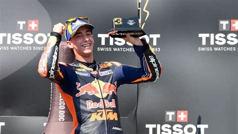 Акоста Този подиум със сигурност е много важен