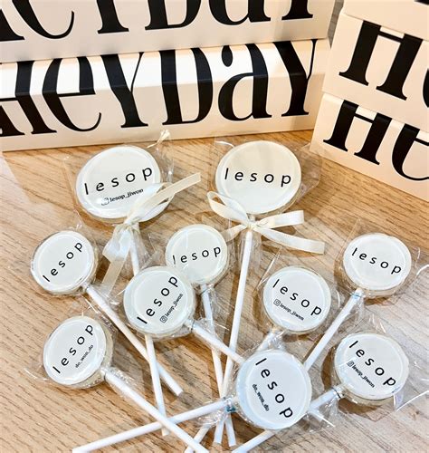 헤이데이 케이터링 대구 디저트케이터링 다과 도시락 핑거푸드 무설탕 포토캔디 주문제작캔디 Heydaycatering • Instagram Photos