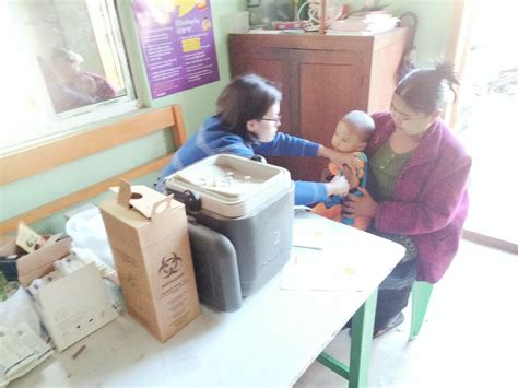 နတ်မောက်မြို့နယ်၌ မွေးကင်းစမှ အသက် ၁ နှစ်ခွဲအထိ ကလေးငယ်များအား ကာကွယ်ဆေးလစဉ်ထိုးနှံတိုက်ကျွေးပေး