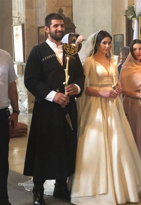 [photo ამბავი] გენო პეტრიაშვილი დაქორწინდა მისი რჩეული ნინი მშვიდობაძეა Lelo Ge