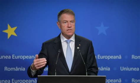 Родині президента Румунії доведеться повернути державі 260 тисяч євро через програний позов