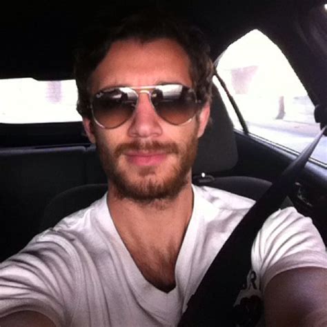 Qanda Sherif Fayed Scoop Empire