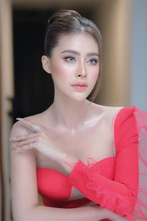 ហ្វាហ្វា ពិចារណាថត ភាពយន្ត18 ជាថ្មីក្រោយផ្ទុះរឿងអូនស្កាយ បងរាជ
