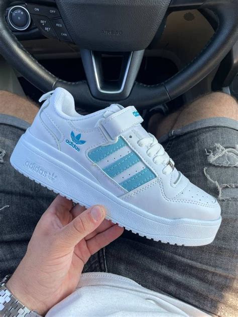 Кросівки жіночі Adidas Forum — ціна 1200 грн у каталозі Кросівки Купити жіночі речі за доступною