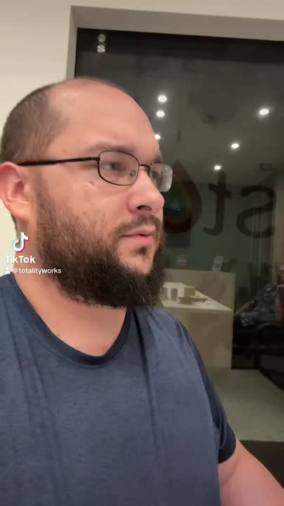 Video Moses Maximino Cosme Ii On Linkedin The Biggest Website Mistake I See Time And Time Again