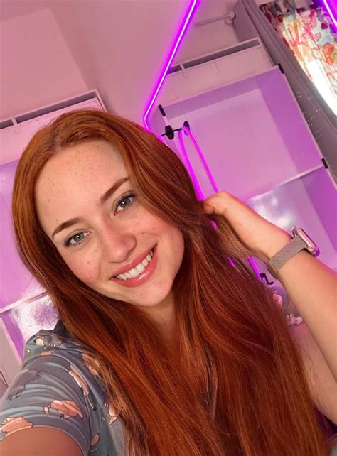 Do You Like My Smile R Redheadbeauties
