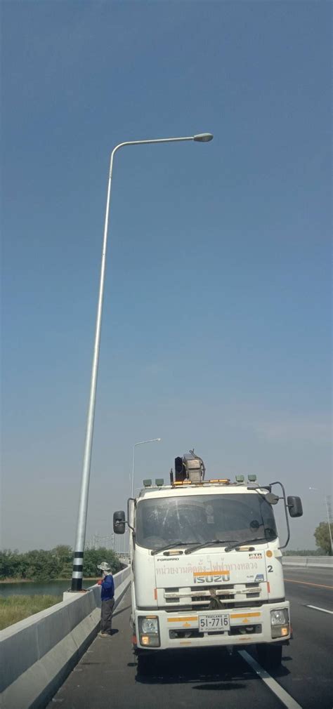 ติดตั้งระบบเสาไฟฟ้าแสงสว่าง เสาไฟถนน เสาไฮแมส โคมไฟถนน โคมไฟถนนled