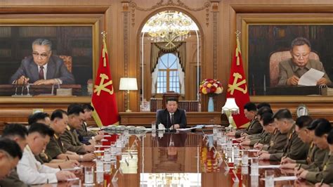 Corea Del Norte Kim Jong Un Le Ordenó Al Ejército Que Se Preparen Para La Guerra