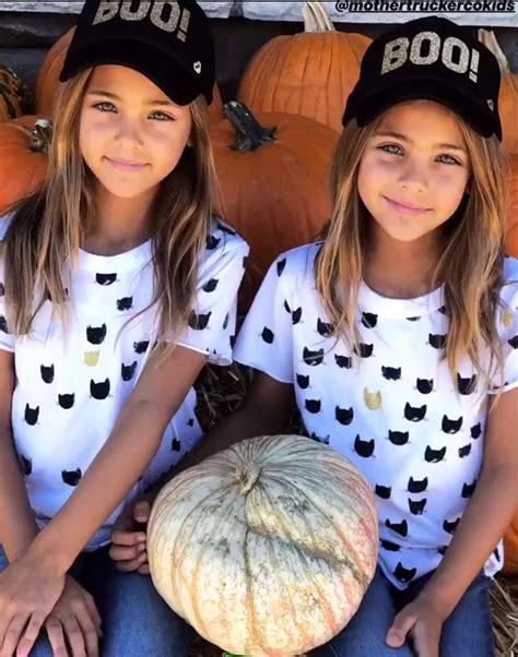 The 2 Most Beautiful Identical Twins In The World Twins Most