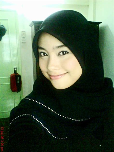 Gadis Comel Yang Ada Di Malaya