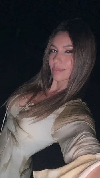 Pampita Y Martín Pepa A Los Besos Sellan Su Verano Más íntimo Bajo Las