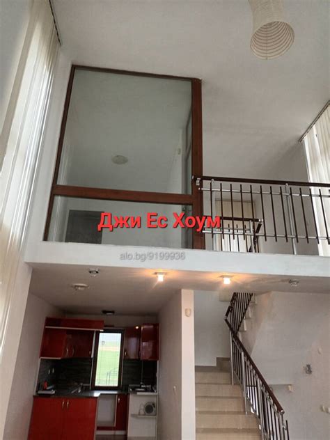 Двуетажна къща Двуетажна къща 138 кв м РЗП 501 кв м двор Къщи Вили Александрово Предл