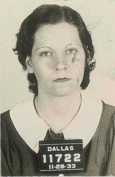15 Photos That Tell The Story Of Bonnie And Clyde