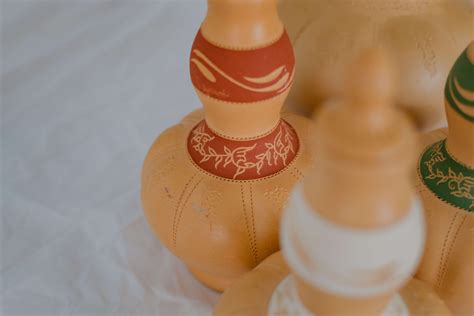 Product Labu Sayong Medium With Corak White