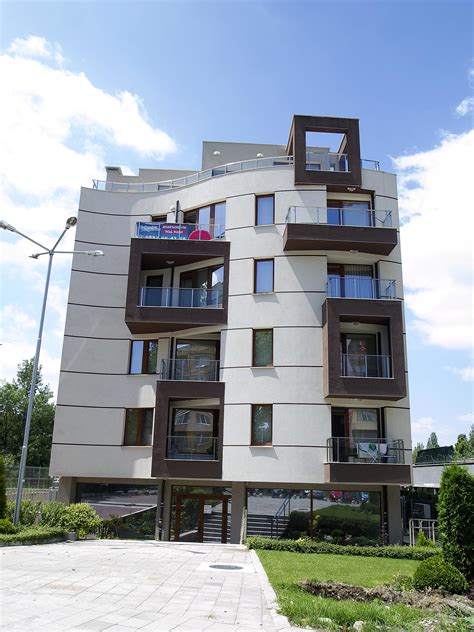 Жилищна сграда с подземни гаражи и магазини София кв Полигона ГЕ2 И ВИ ООД