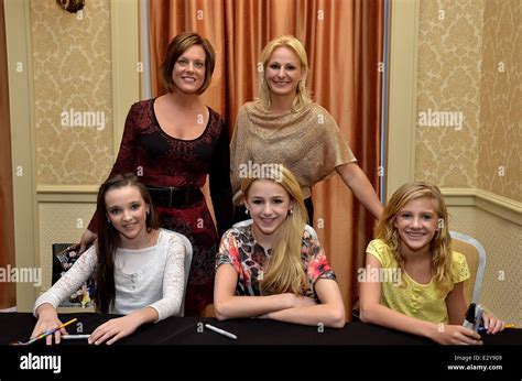 Chloe Lukasiak 和 Paige Hyland 双胞胎