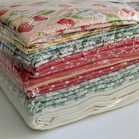 Rare Strawberry Fields Revisited Crossroads Fig Tree Quilt Kit Moda Fat